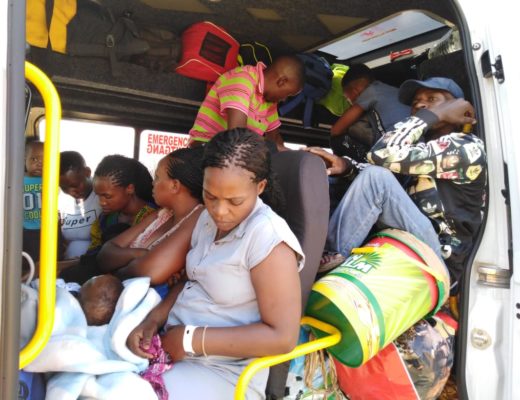 44 people crammed into 22-seater taxi en route to Zim - Zimbabwe Situation