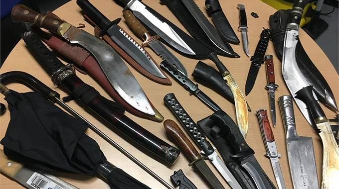Kwekwe police ban dangerous weapons - Zimbabwe Situation