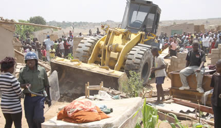 Chitungwiza residents decry demolition of illegal structures - Zimbabwe ...