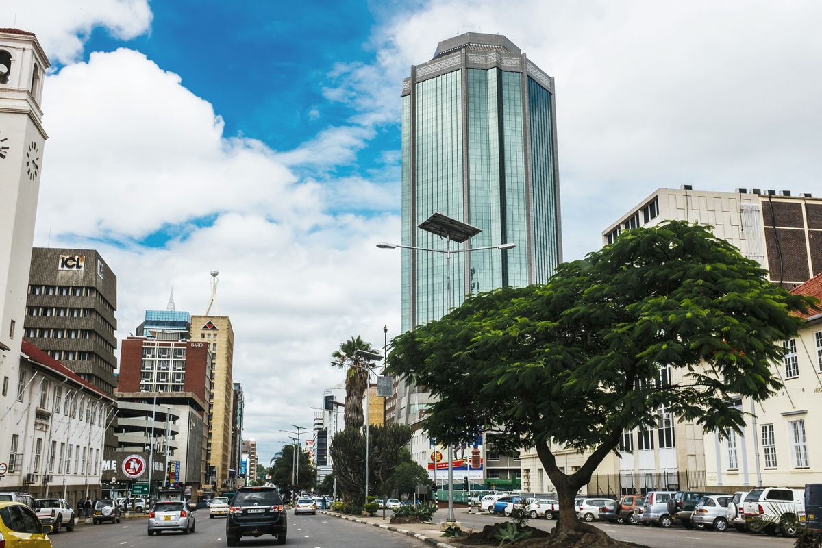 Zimbabwe central bank raids banks, firms - Zimbabwe Situation